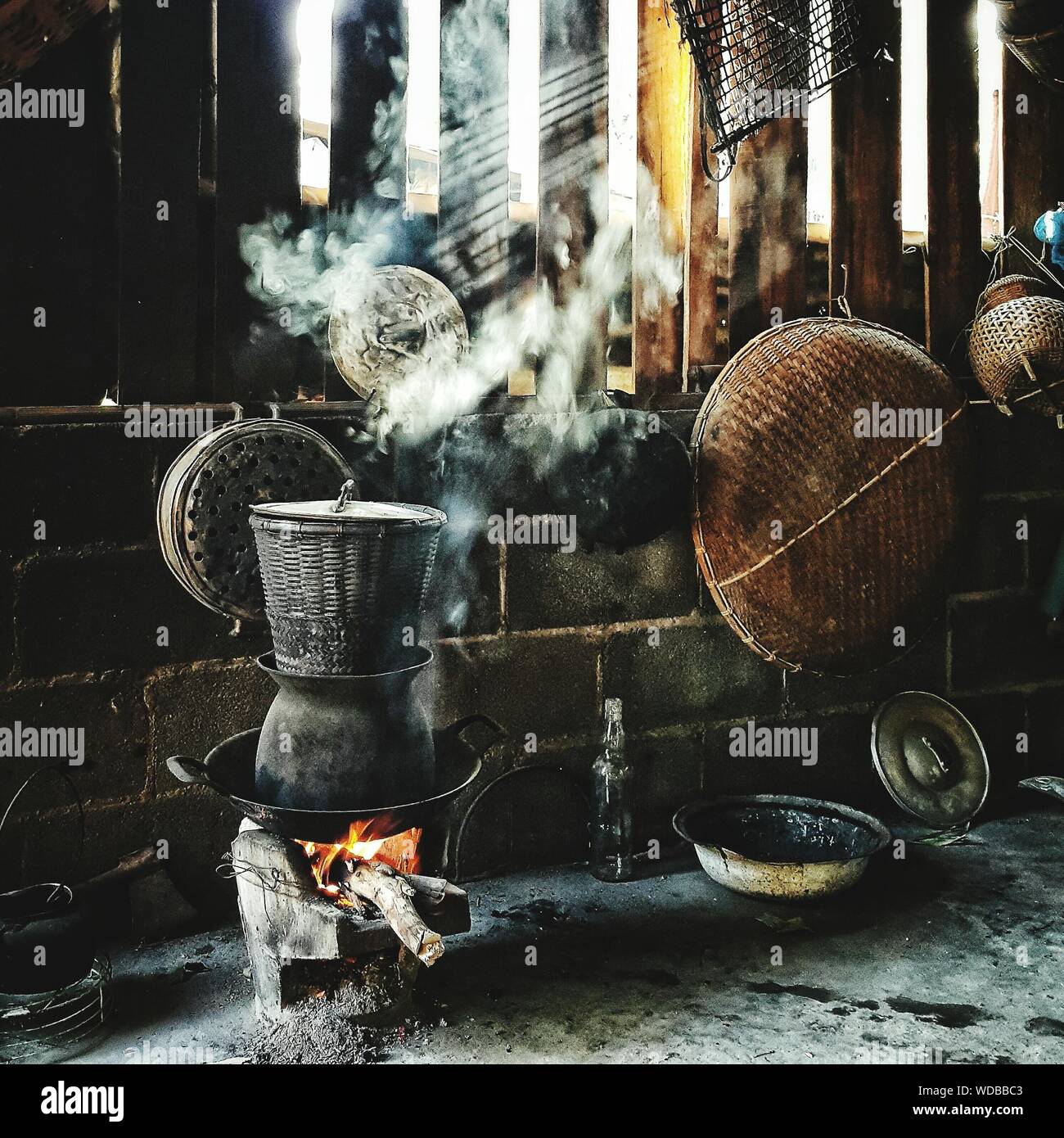 Rural kitchen hi-res stock photography and images - Alamy