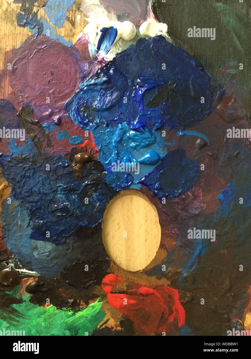 Painting pallet hi-res stock photography and images - Alamy