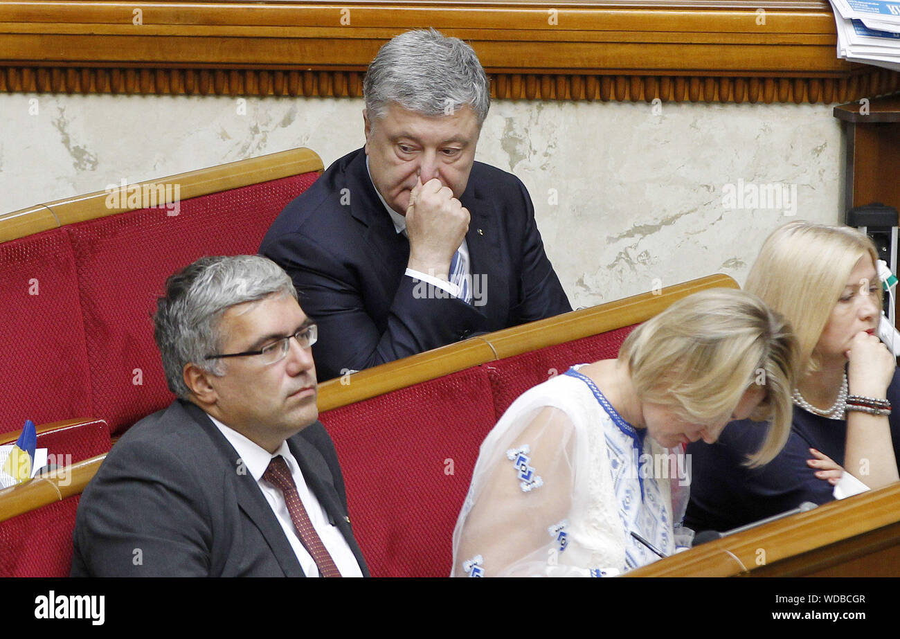 Former ukrainian presidents hi-res stock photography and images - Alamy