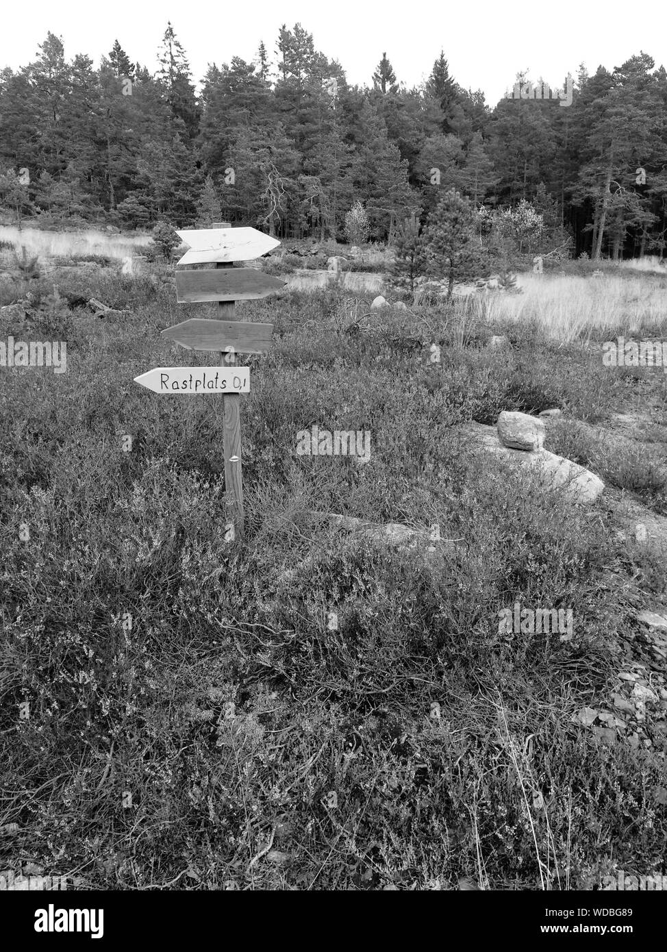 Wooden signs hi-res stock photography and images - Alamy