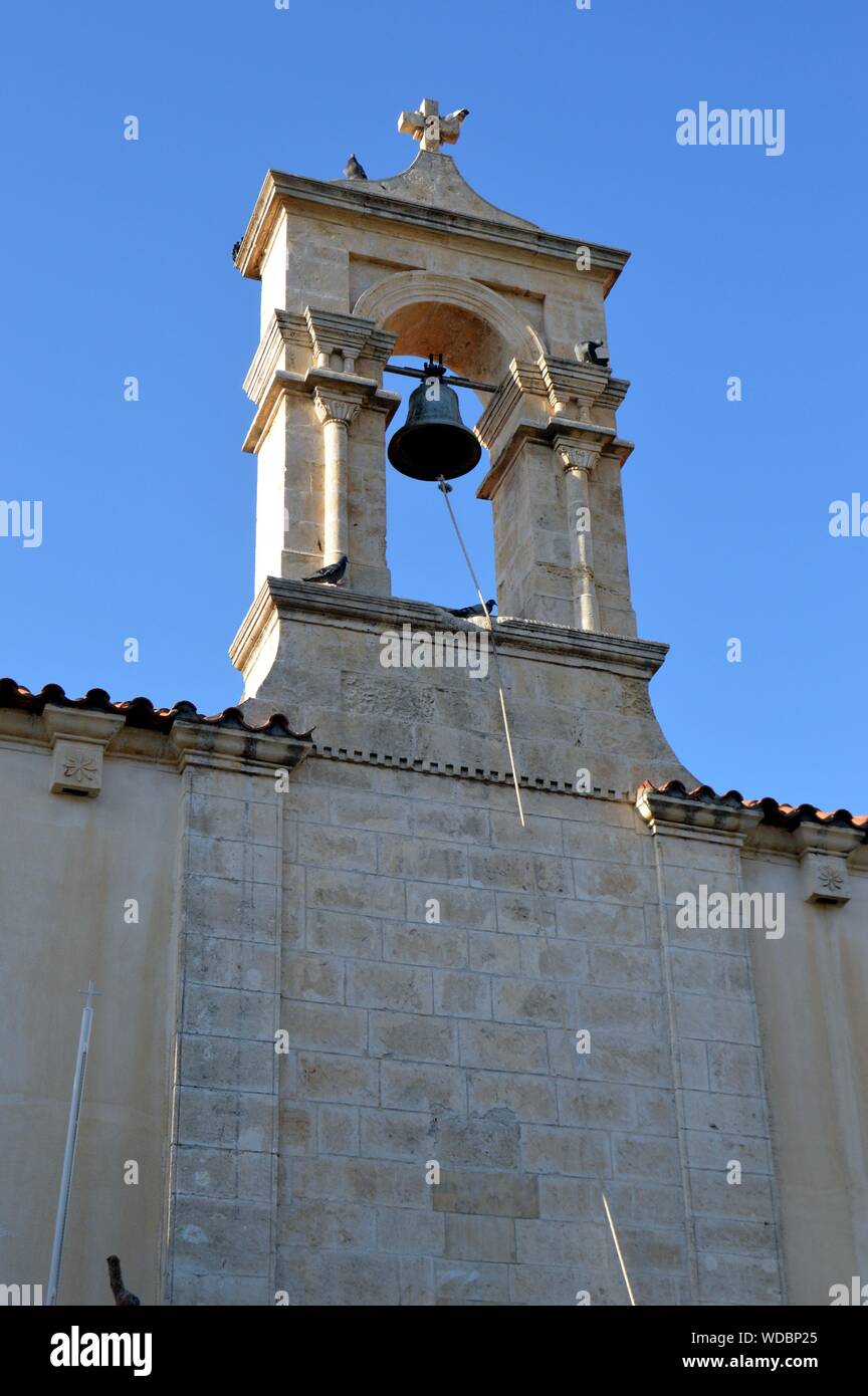 Bell arch hi-res stock photography and images - Alamy