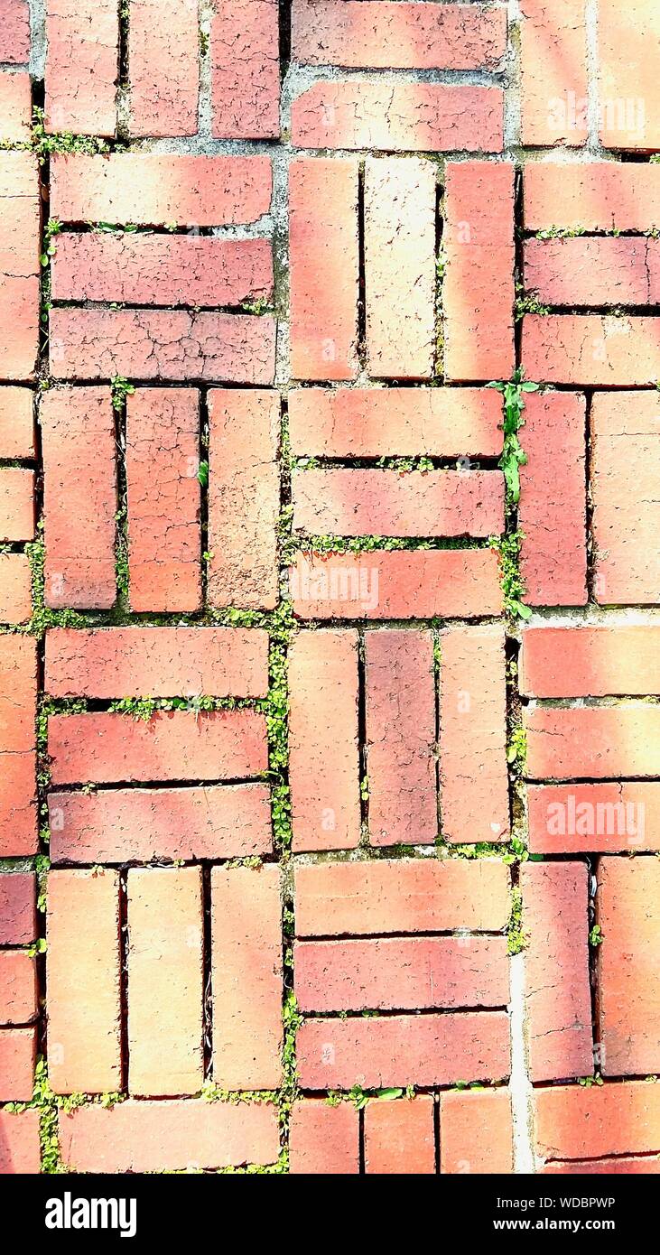 Brick footpath hi-res stock photography and images - Alamy