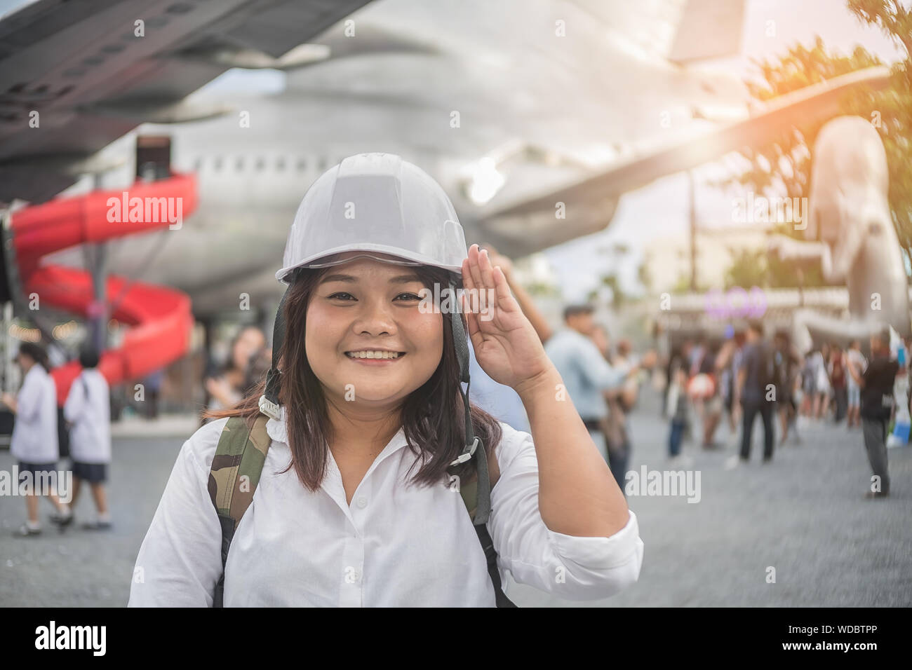Woman saluting hi-res stock photography and images - Alamy
