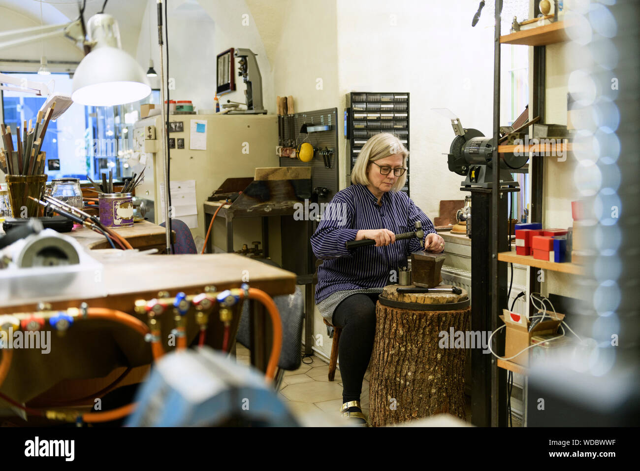 Goldsmith hammer hi-res stock photography and images - Alamy