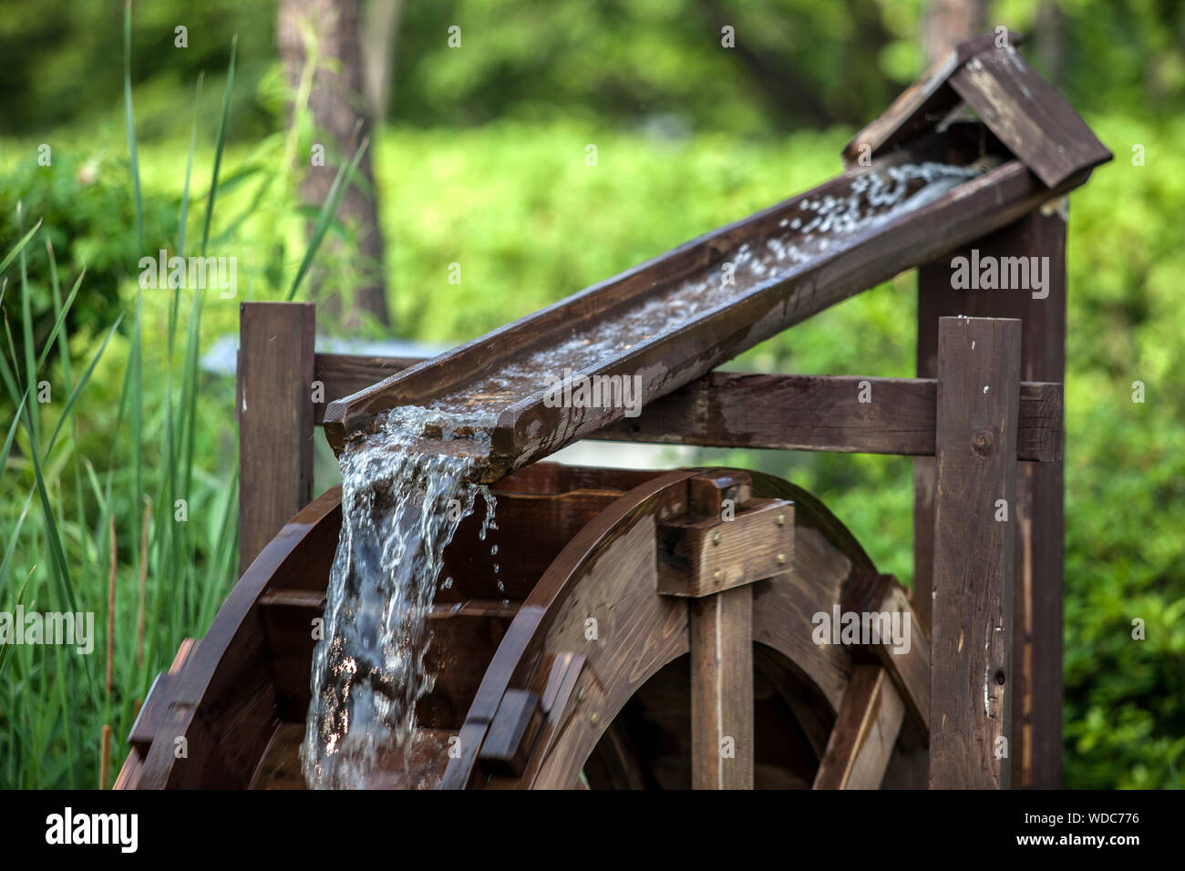 Traditional wheel hi-res stock photography and images - Alamy