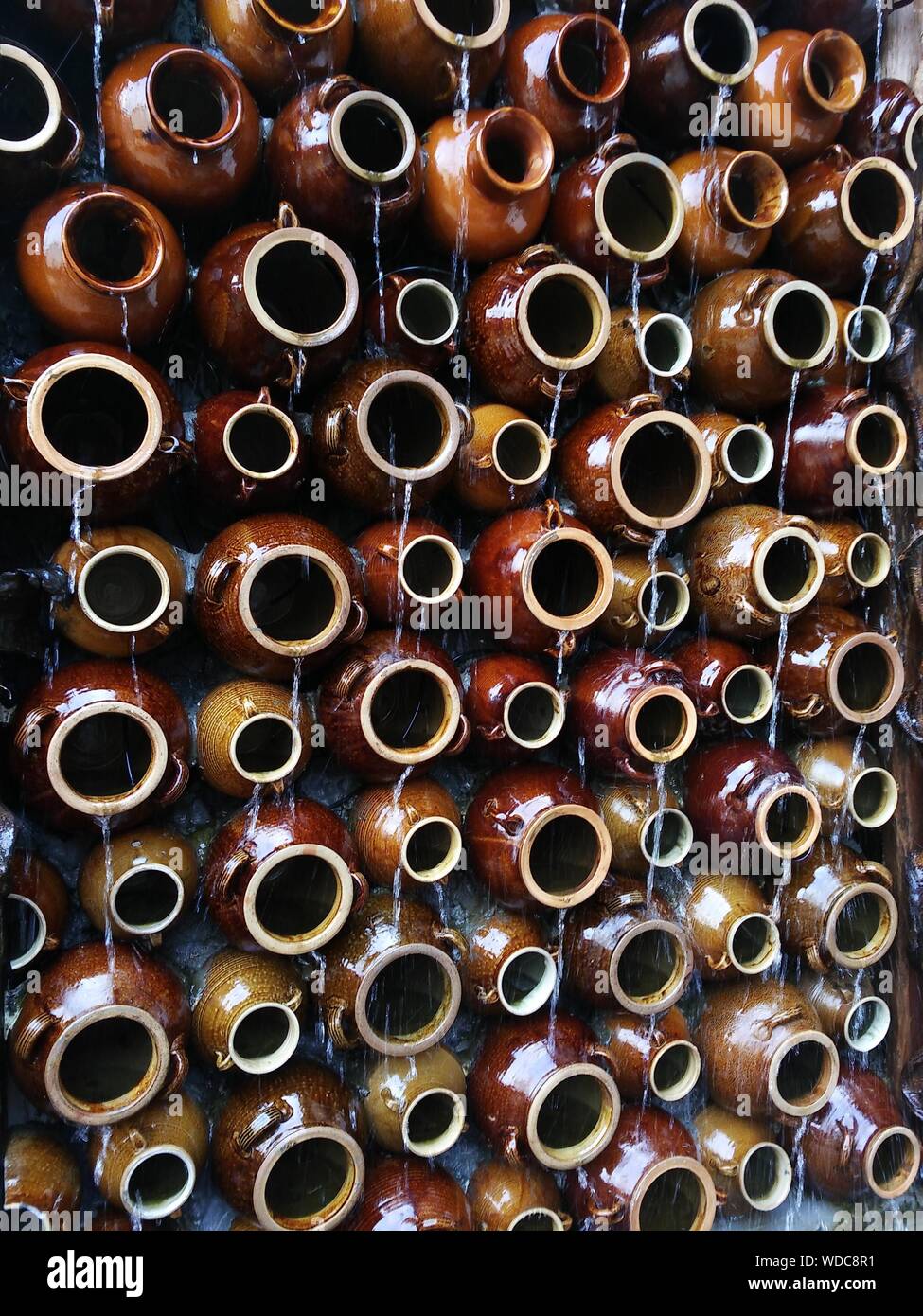 Falling containers hi-res stock photography and images - Alamy