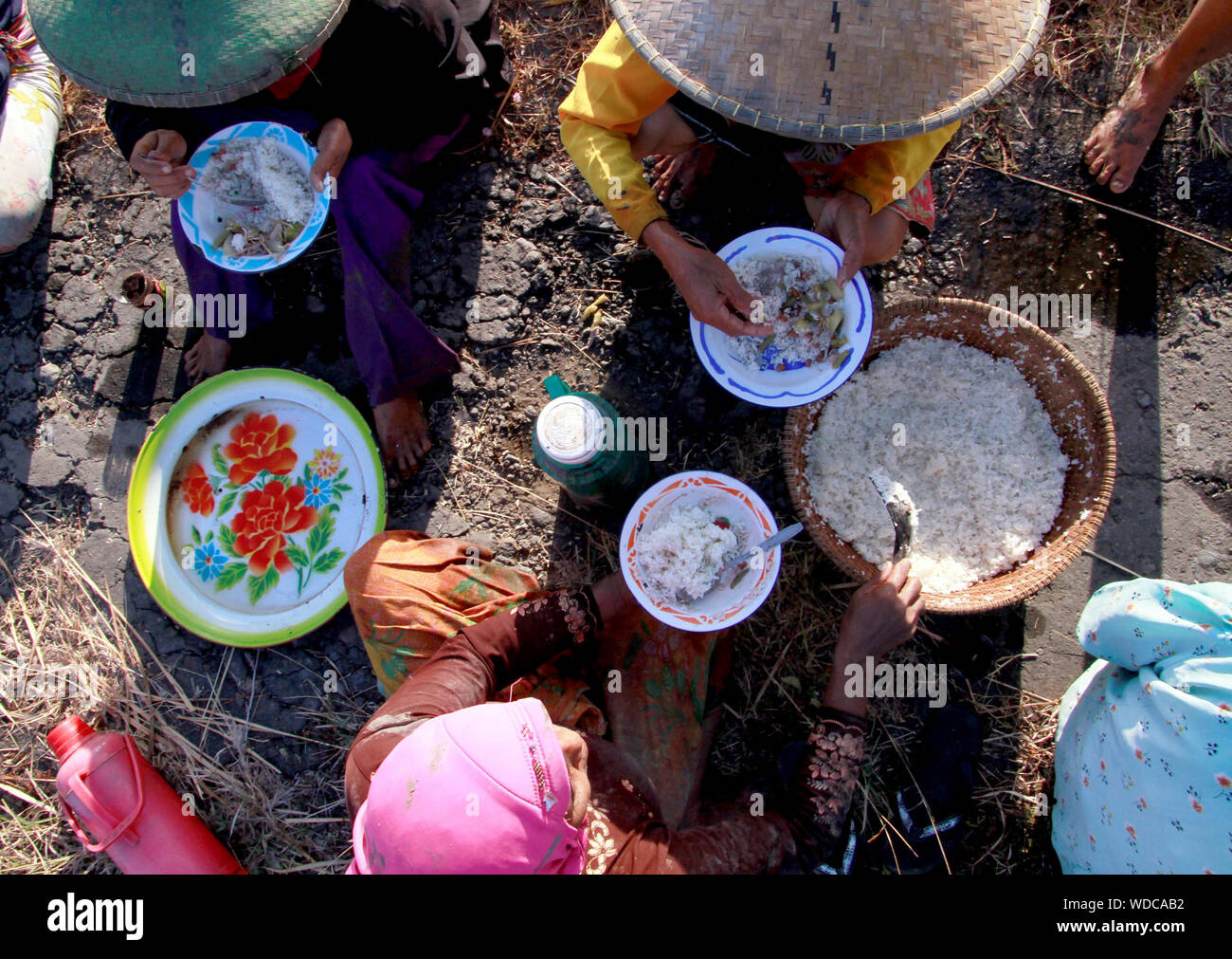 Farmer Lunch Field High Resolution Stock Photography and Images - Alamy