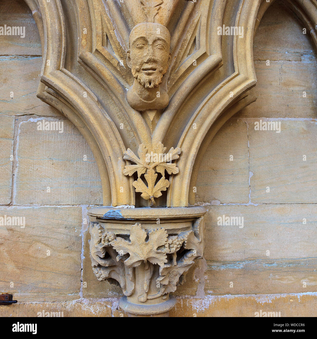 Foliate carvings hi-res stock photography and images - Alamy