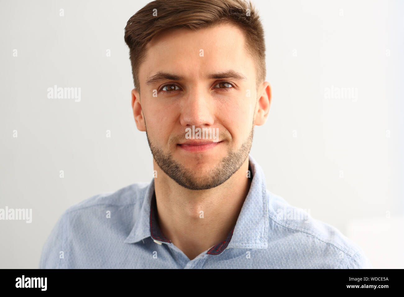 Nice smile hi-res stock photography and images - Alamy