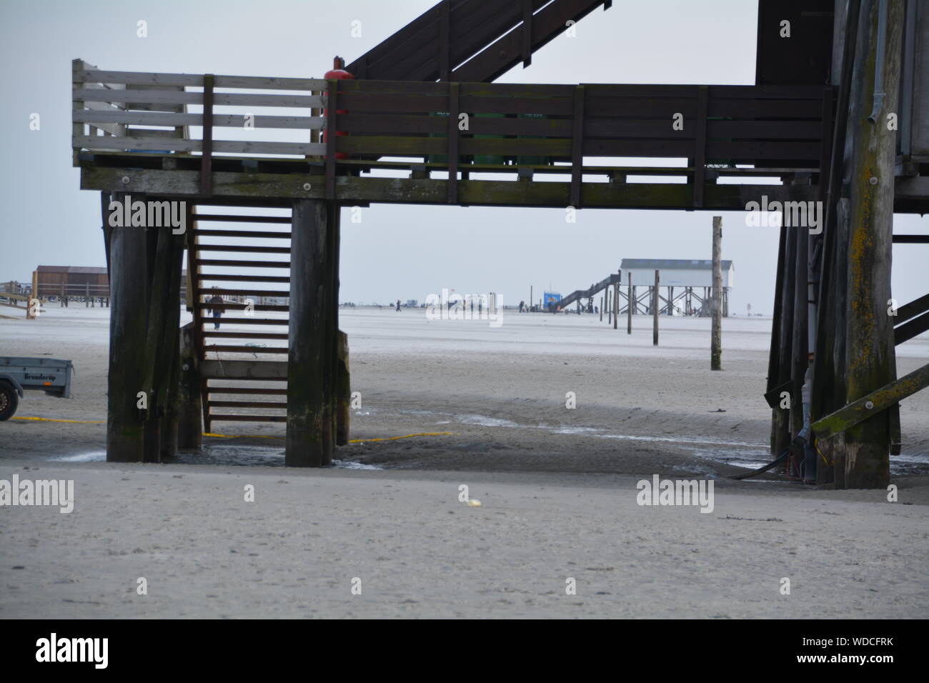 Sand beach structures hi-res stock photography and images - Alamy