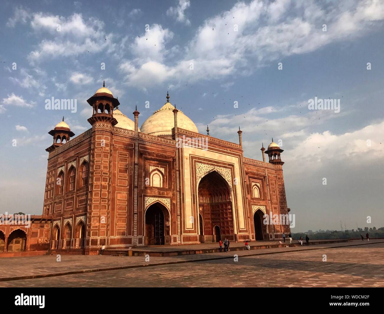 Rear view of taj mahal hi-res stock photography and images - Alamy