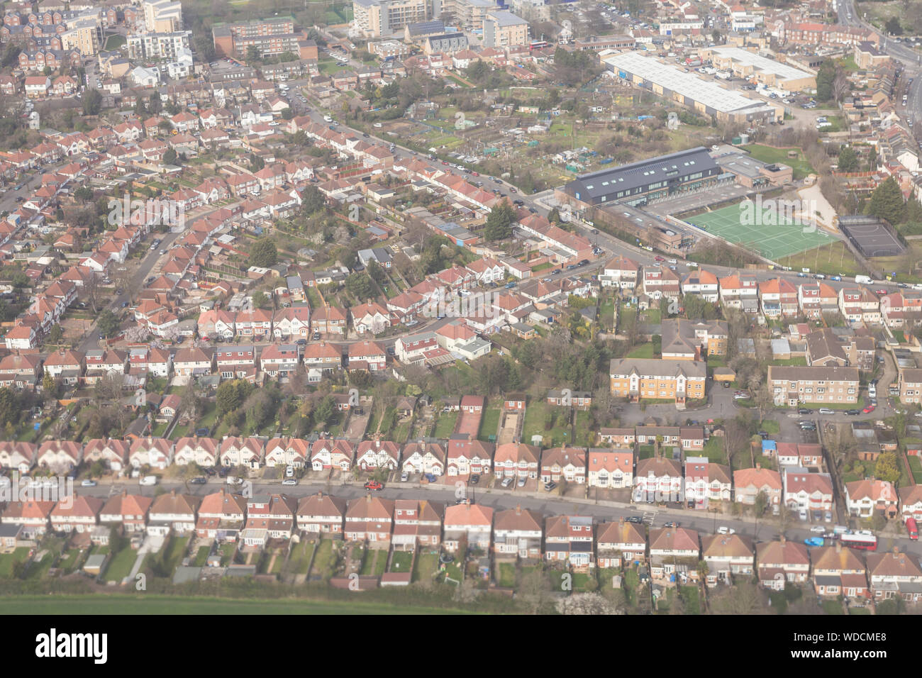 Suburbs uk hi-res stock photography and images - Alamy