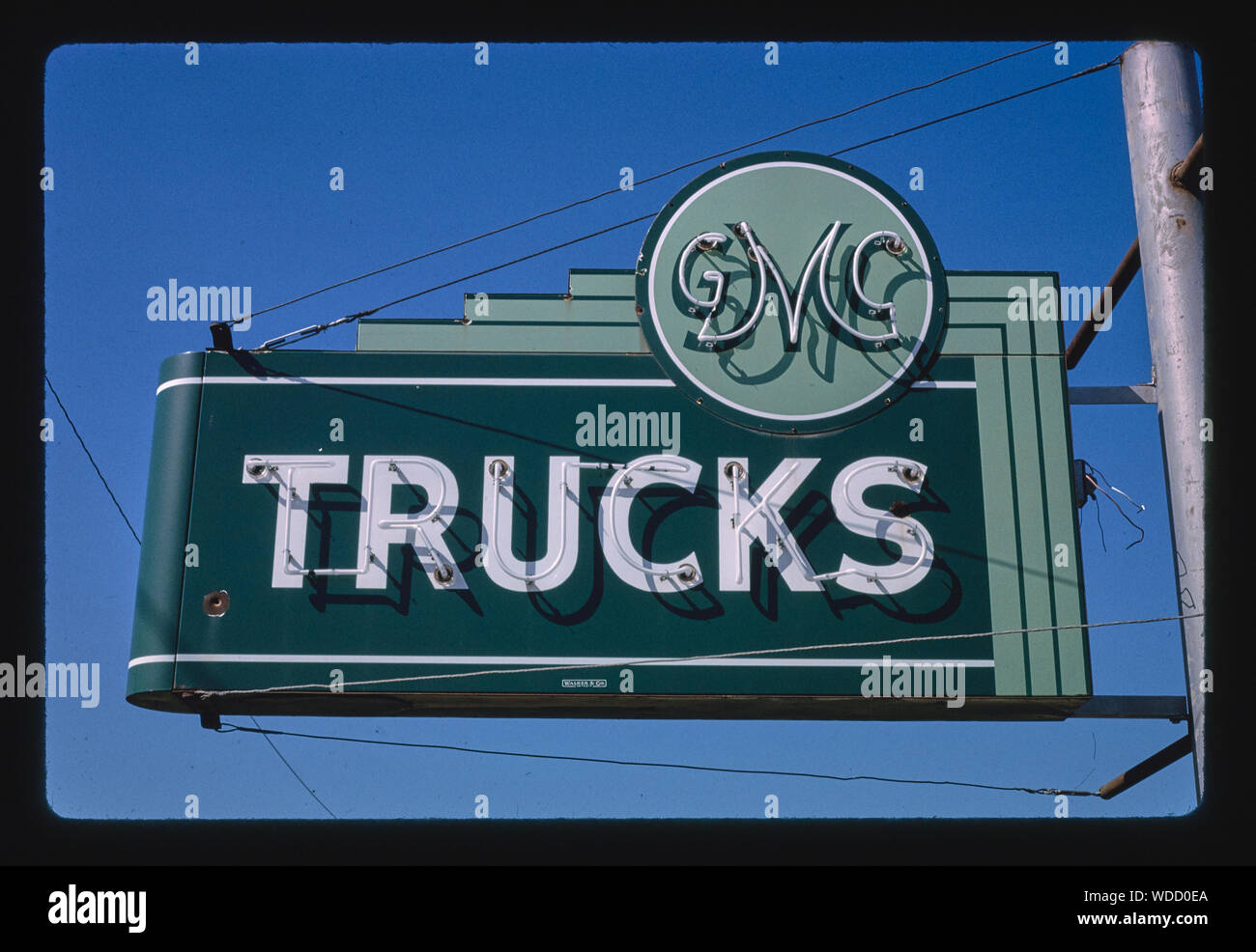 Gmc trucks sign hi-res stock photography and images - Alamy