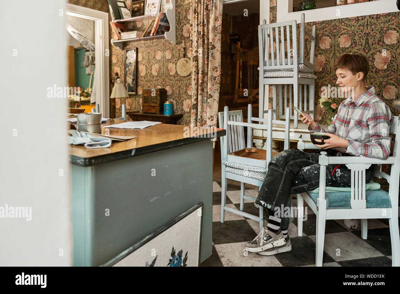 Smart workshop hi-res stock photography and images - Alamy