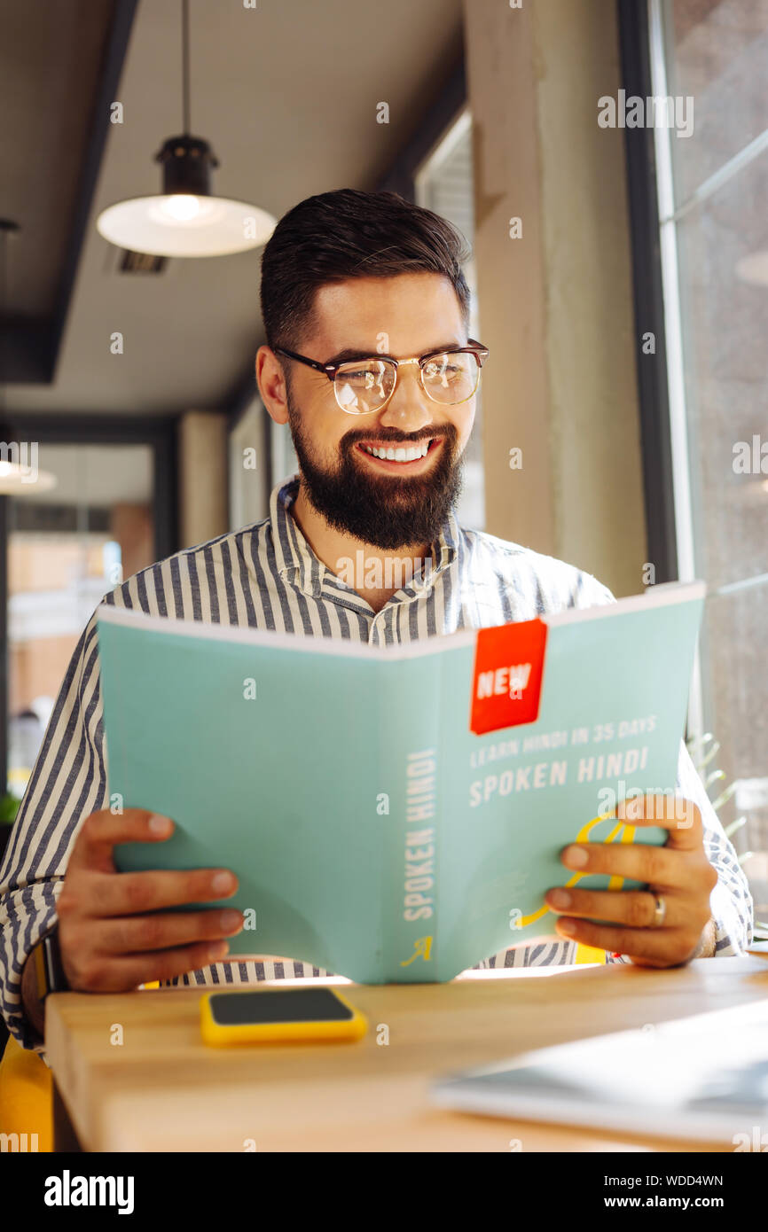 Learning hindi language hi-res stock photography and images - Alamy