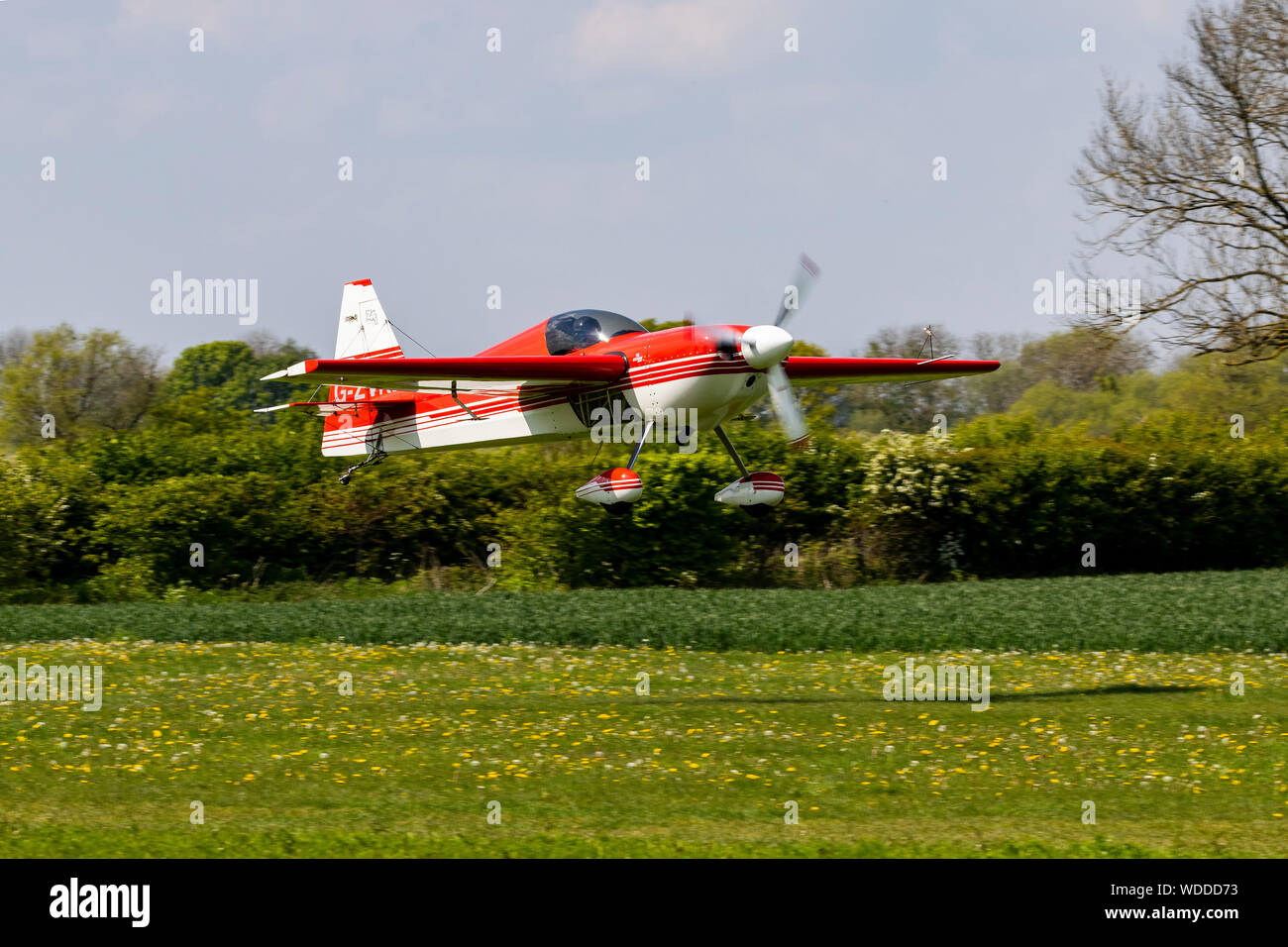 Edge 360 plane hi-res stock photography and images - Alamy