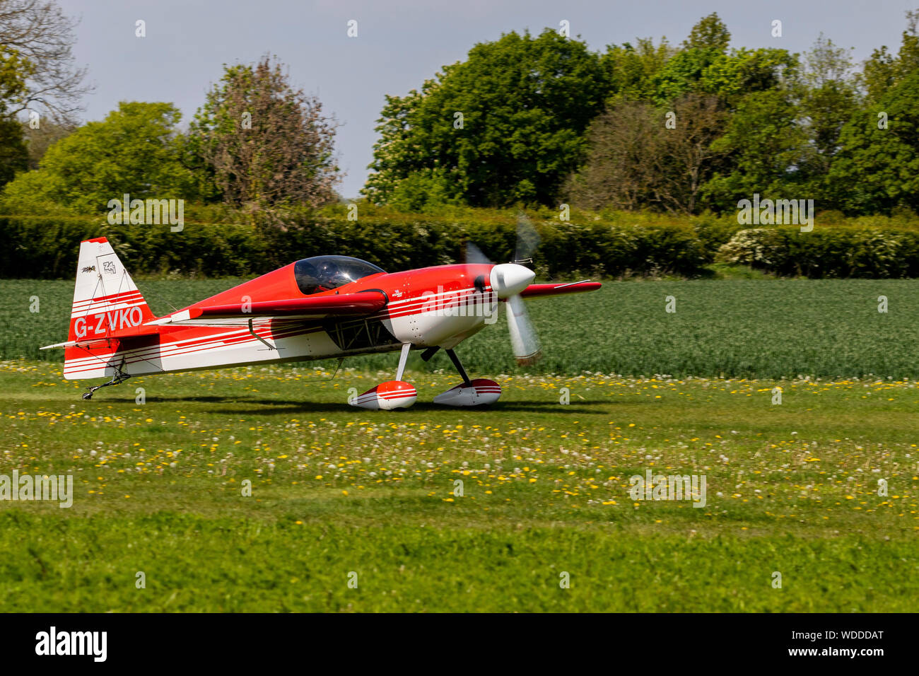 Edge 360 G-ZWKO Stock Photo - Alamy