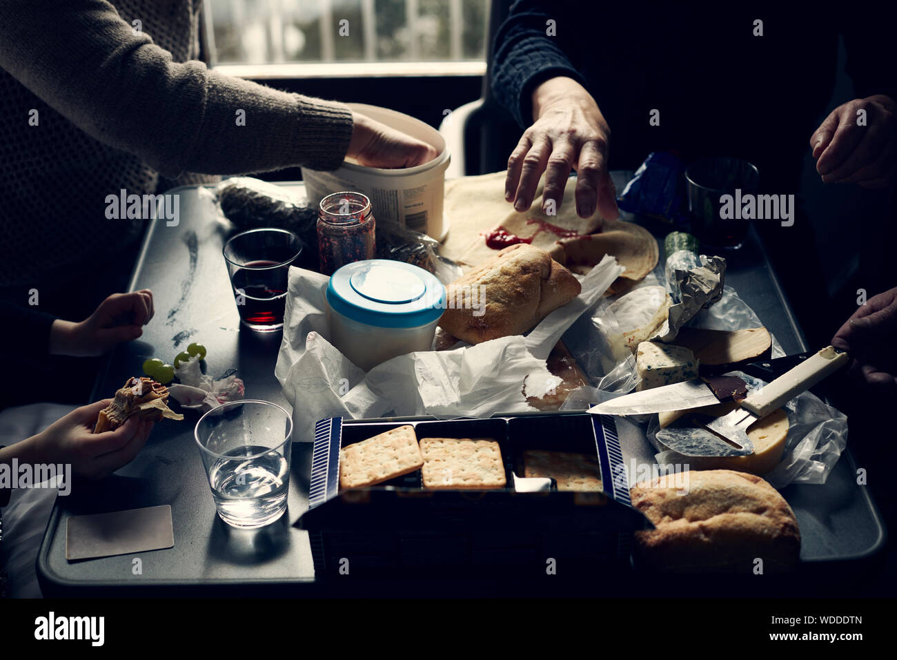 Spread his hands hi-res stock photography and images - Alamy