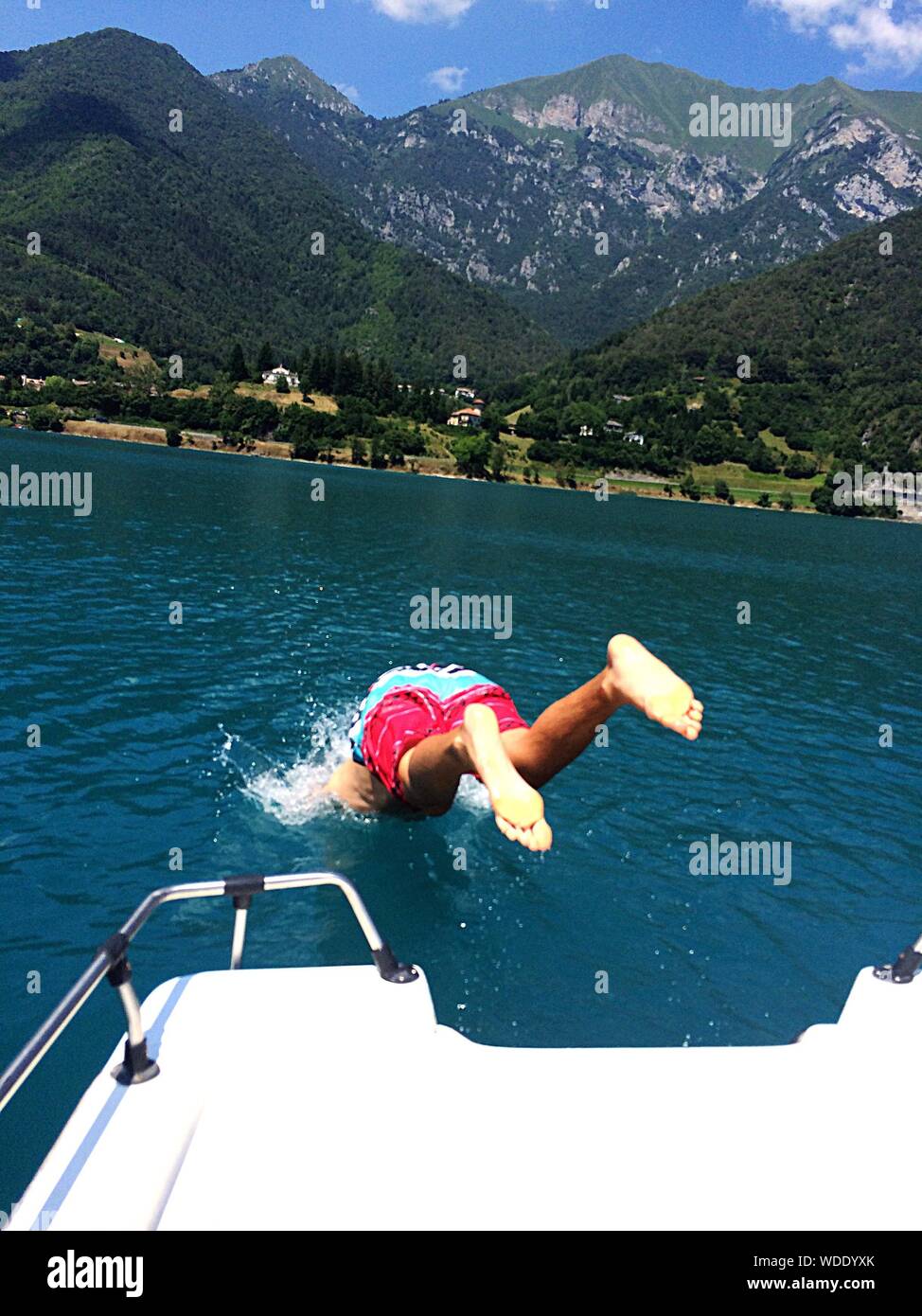 Man diving into the river hi-res stock photography and images - Alamy