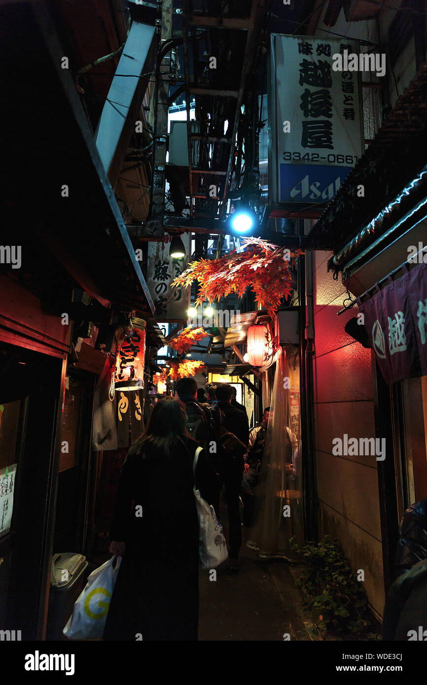 Alley of restaurants hi-res stock photography and images - Alamy