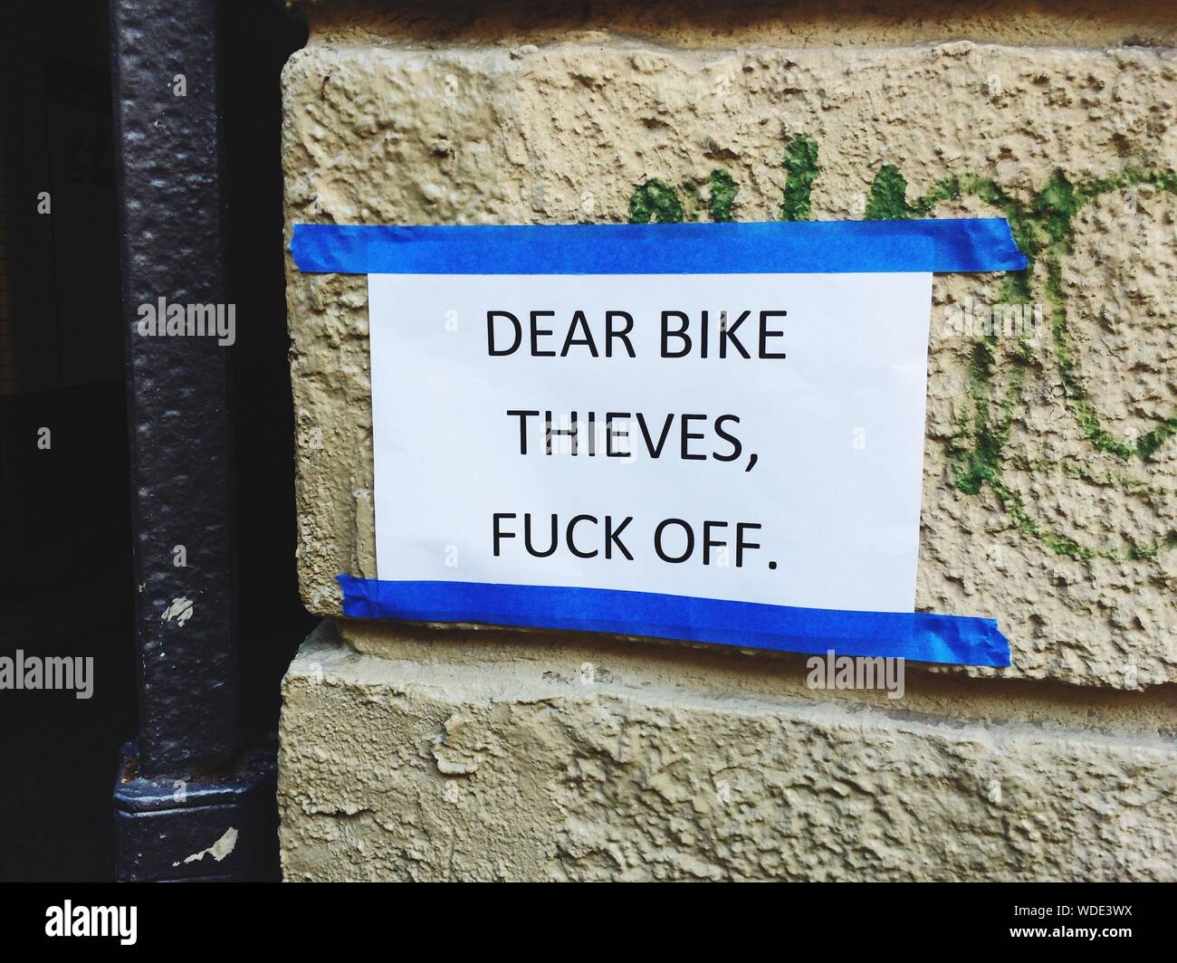 Taped sign hi-res stock photography and images - Alamy