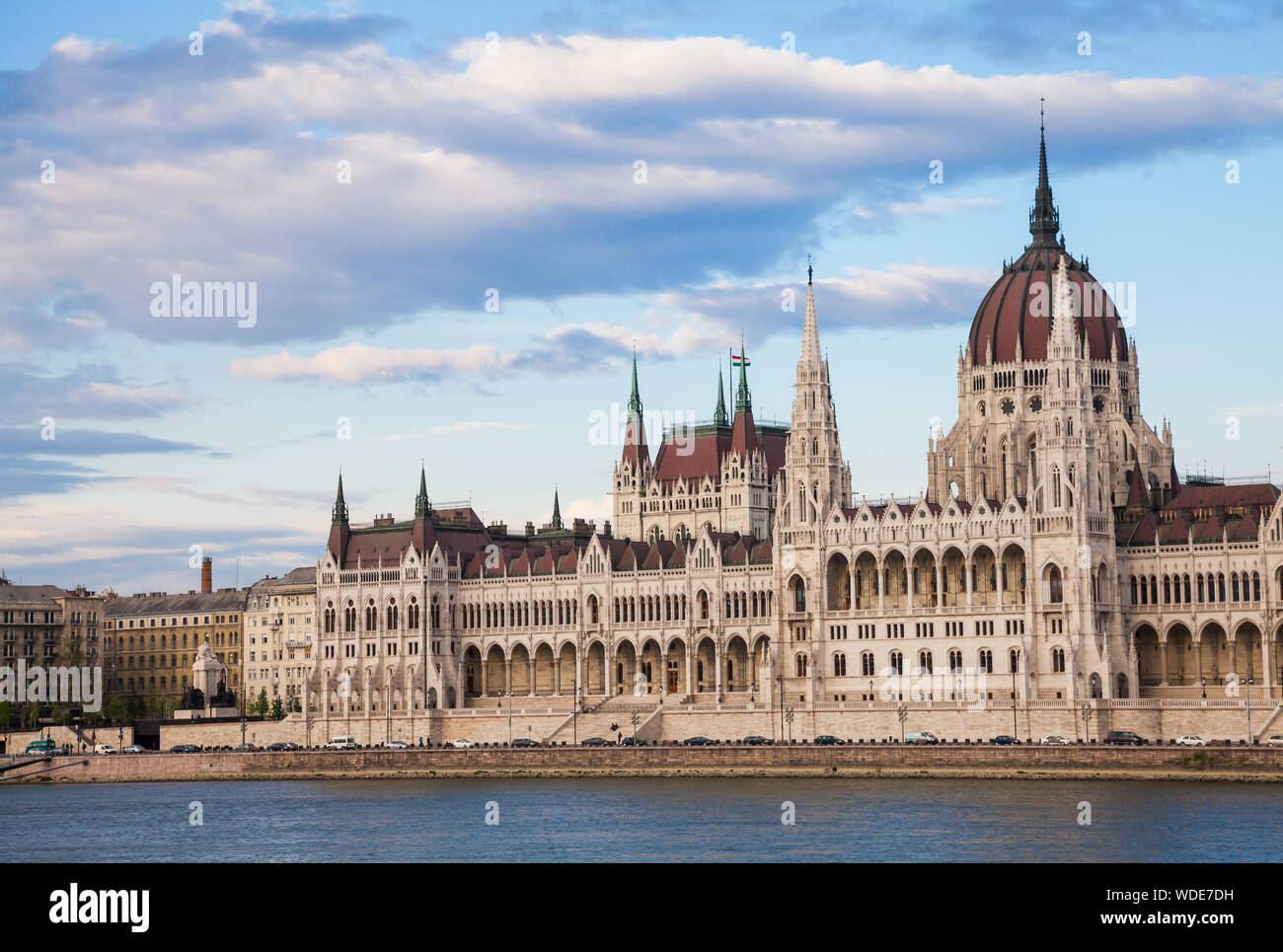 Dome structure hi-res stock photography and images - Alamy