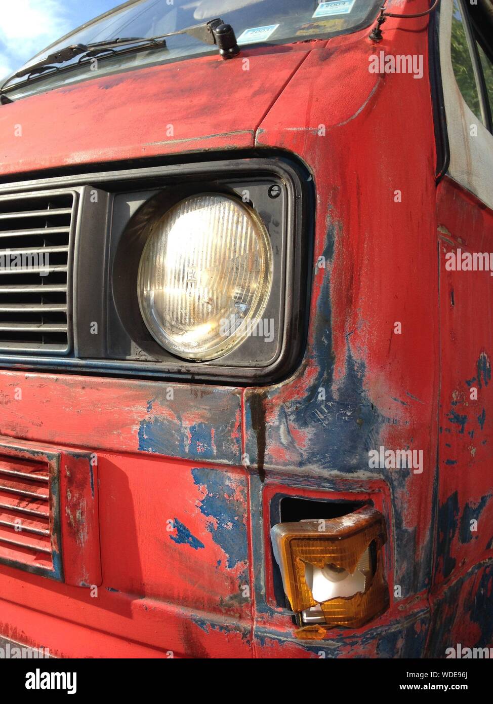 Red van hi-res stock photography and images - Alamy
