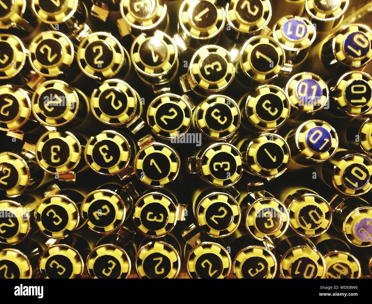 Circle of pens hi-res stock photography and images - Alamy