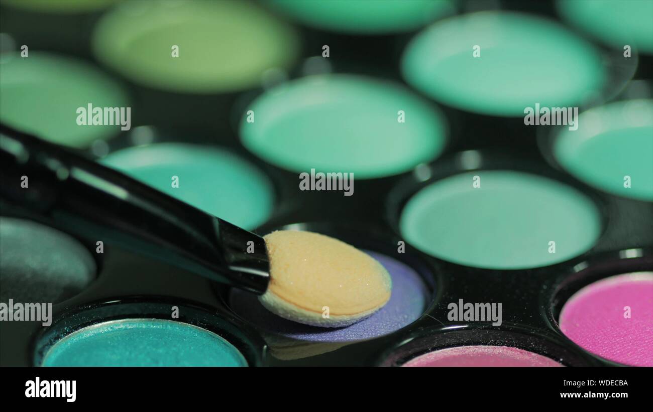 Make up palette hi-res stock photography and images - Alamy