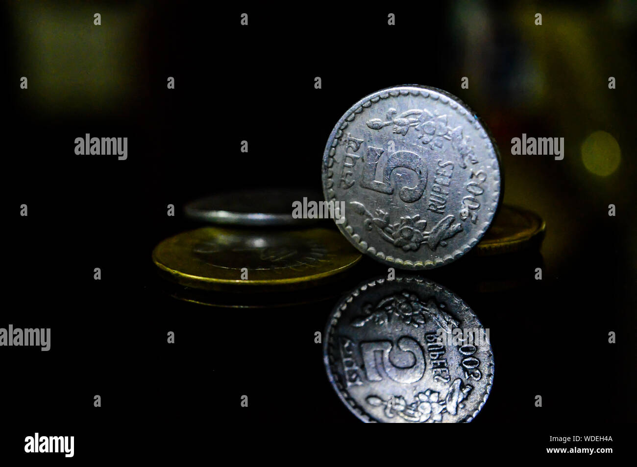 5 rupee coin hi-res stock photography and images - Alamy