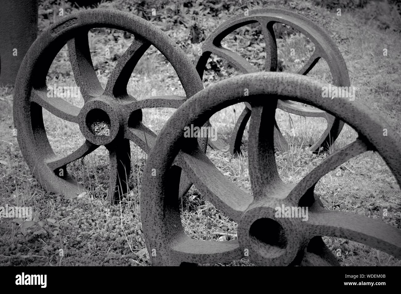 Rusty iron wheels hi-res stock photography and images - Alamy