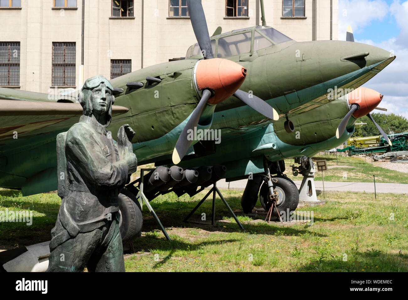 Military light aircraft hi-res stock photography and images - Alamy