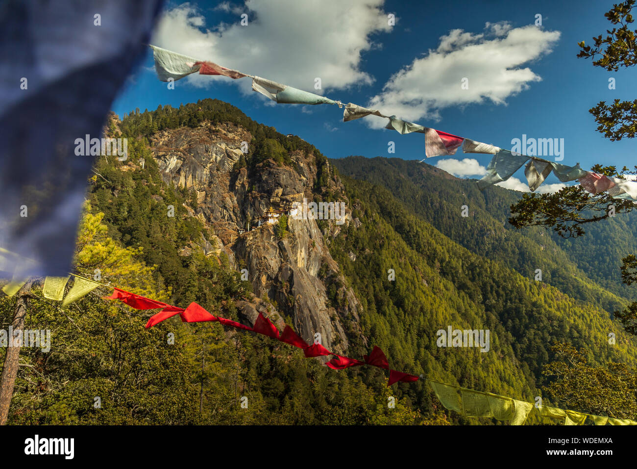 Tiger's nest bhutan view mountains hi-res stock photography and images ...