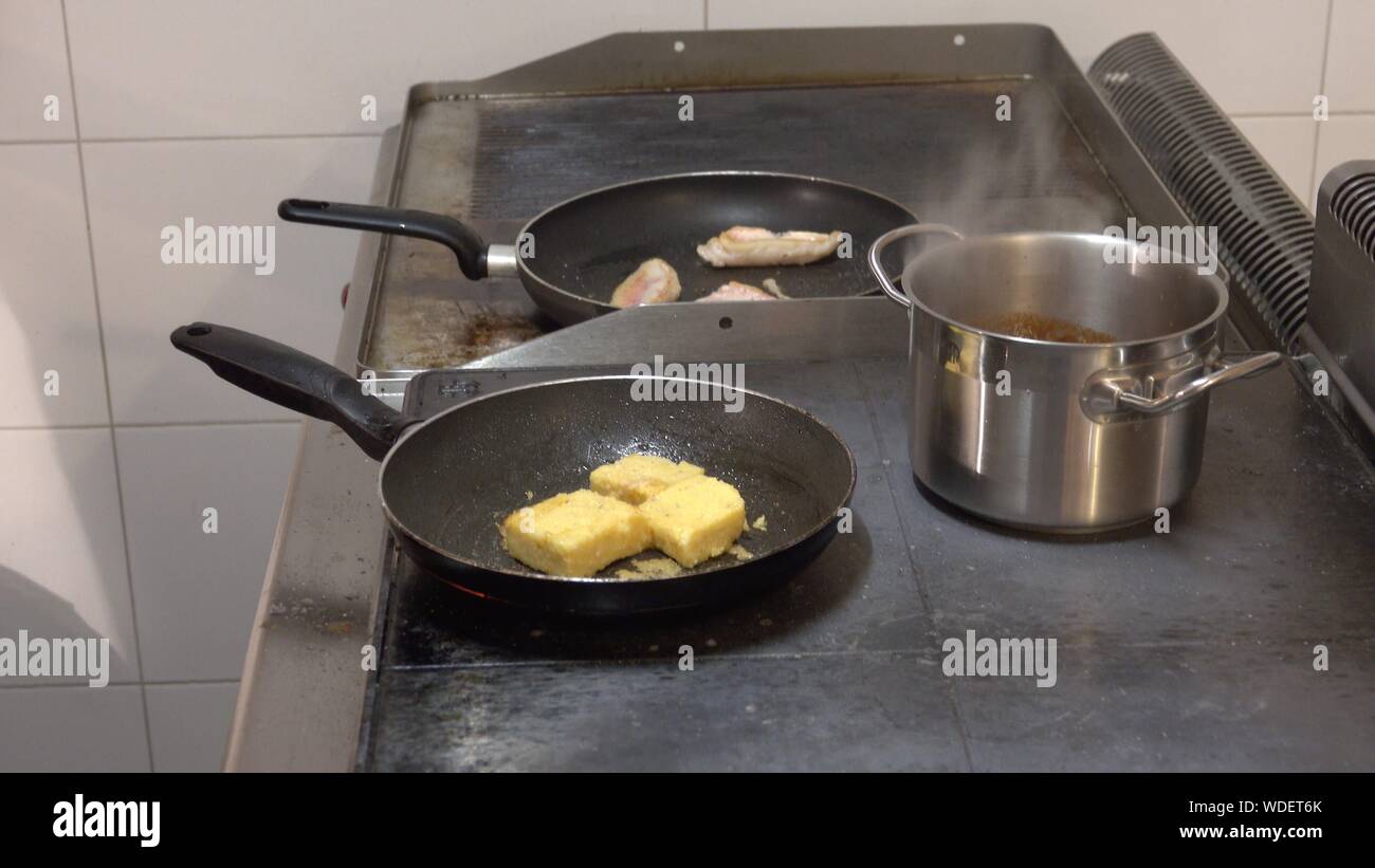 Cooking stove hi-res stock photography and images - Alamy