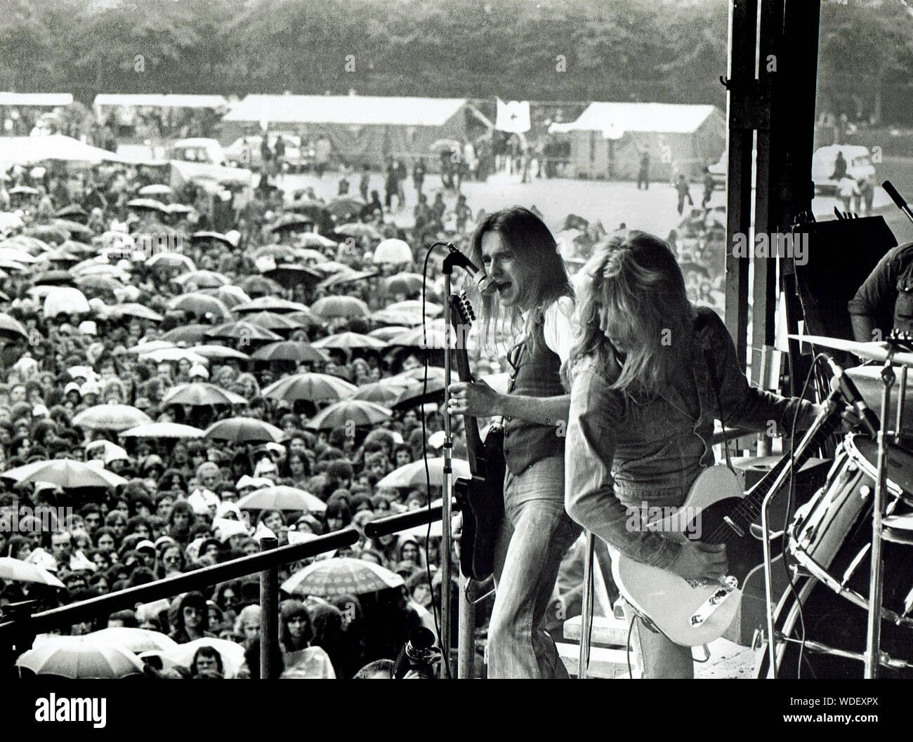 Status quo 1970s hi-res stock photography and images - Alamy