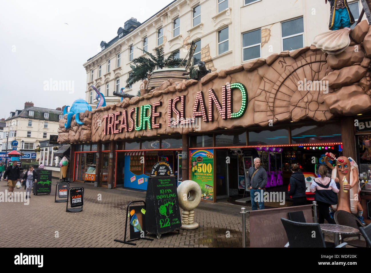 Amusement arcade bridlington seafront east yorkshire 2019 hi-res stock ...