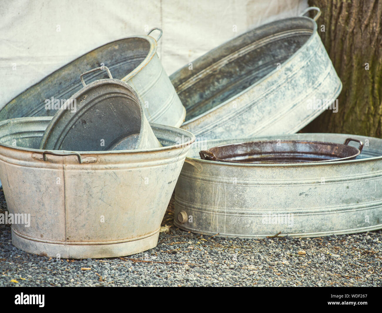 Empty containers hi-res stock photography and images - Alamy
