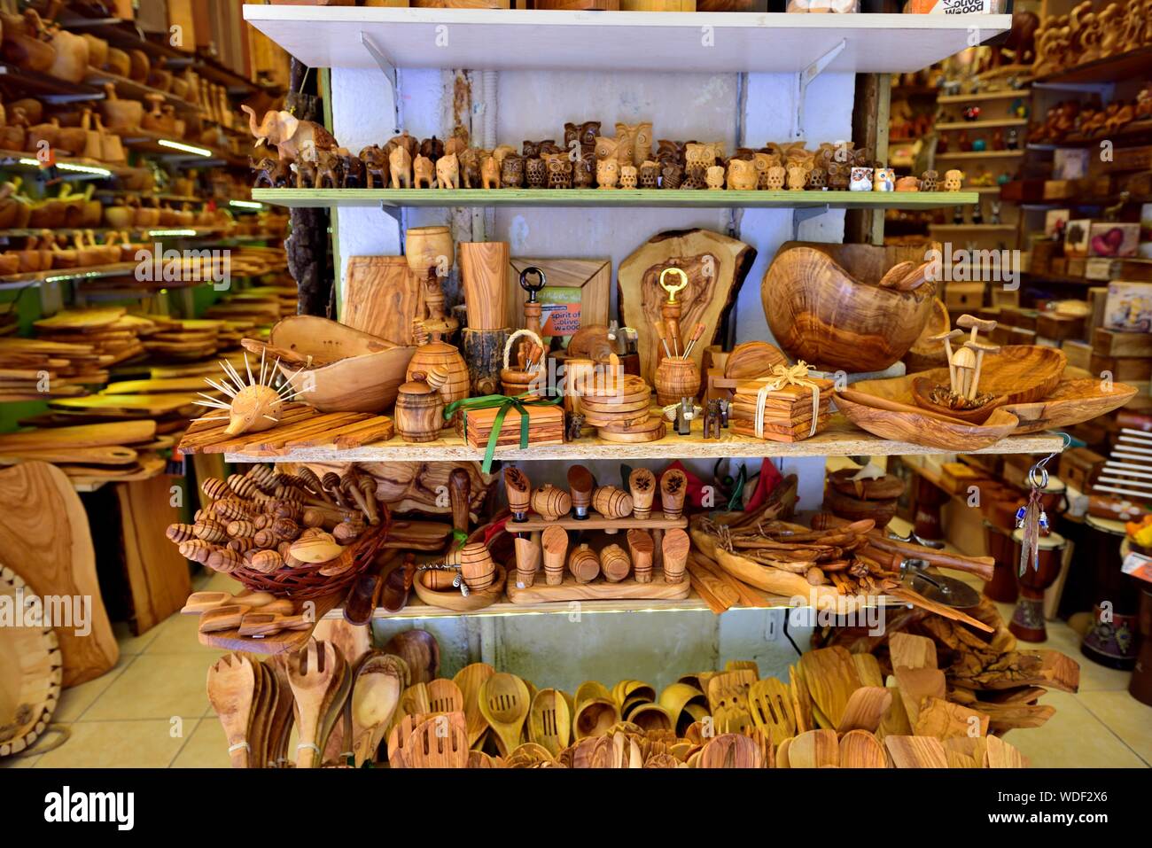 Olive wood shop corfu hi-res stock photography and images - Alamy