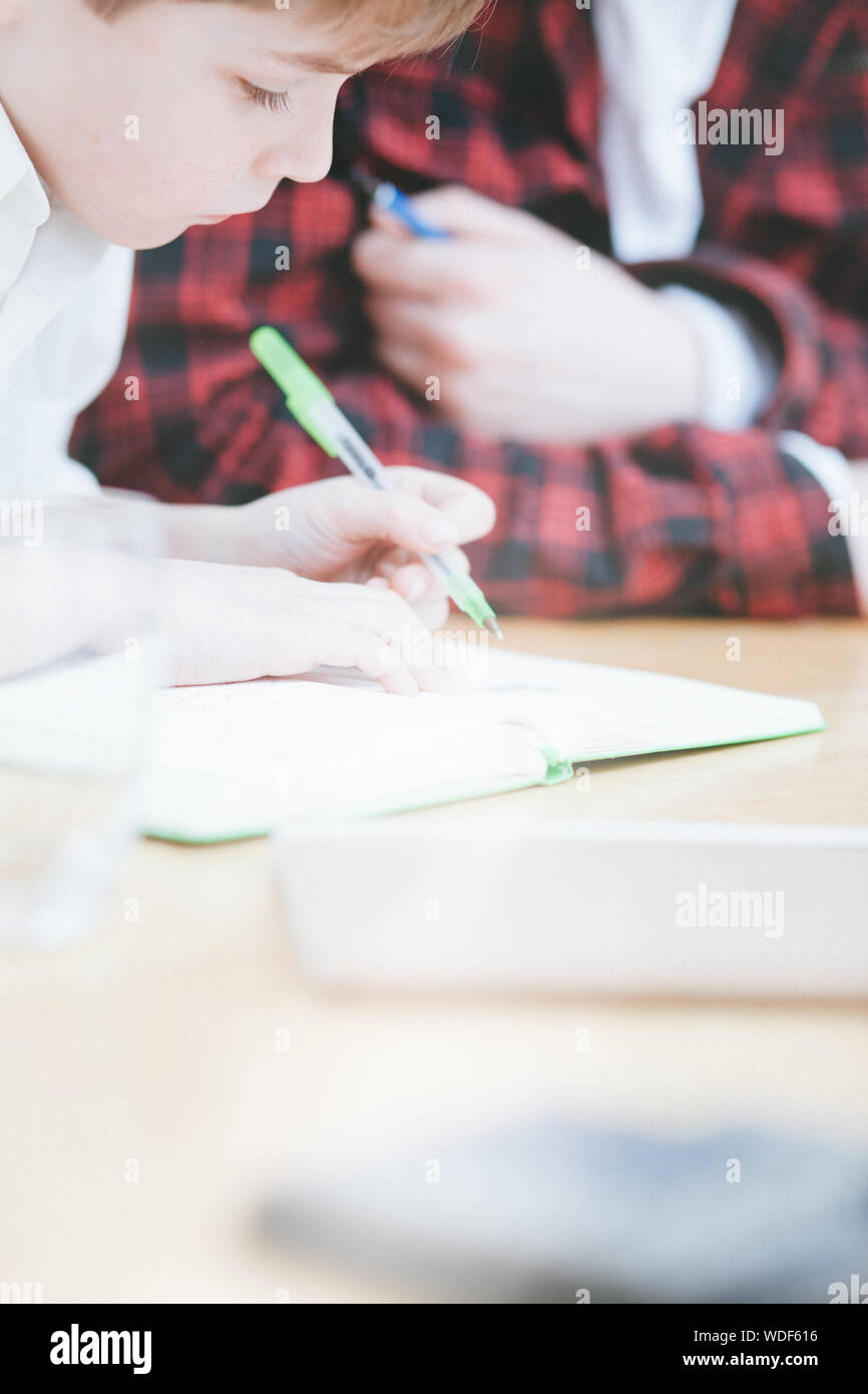Writing table hi-res stock photography and images - Alamy