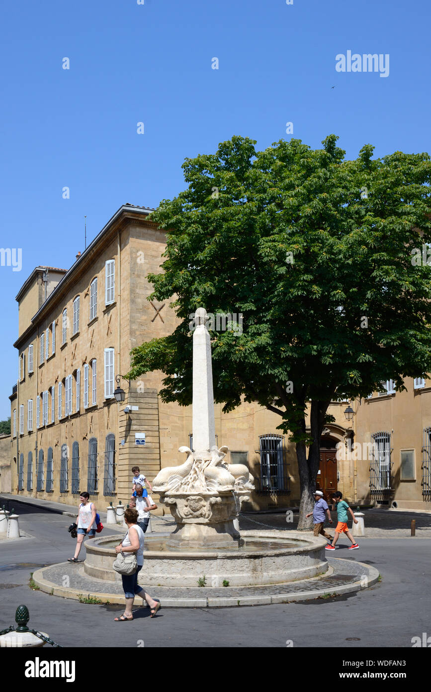 Fontaine street hi-res stock photography and images - Alamy