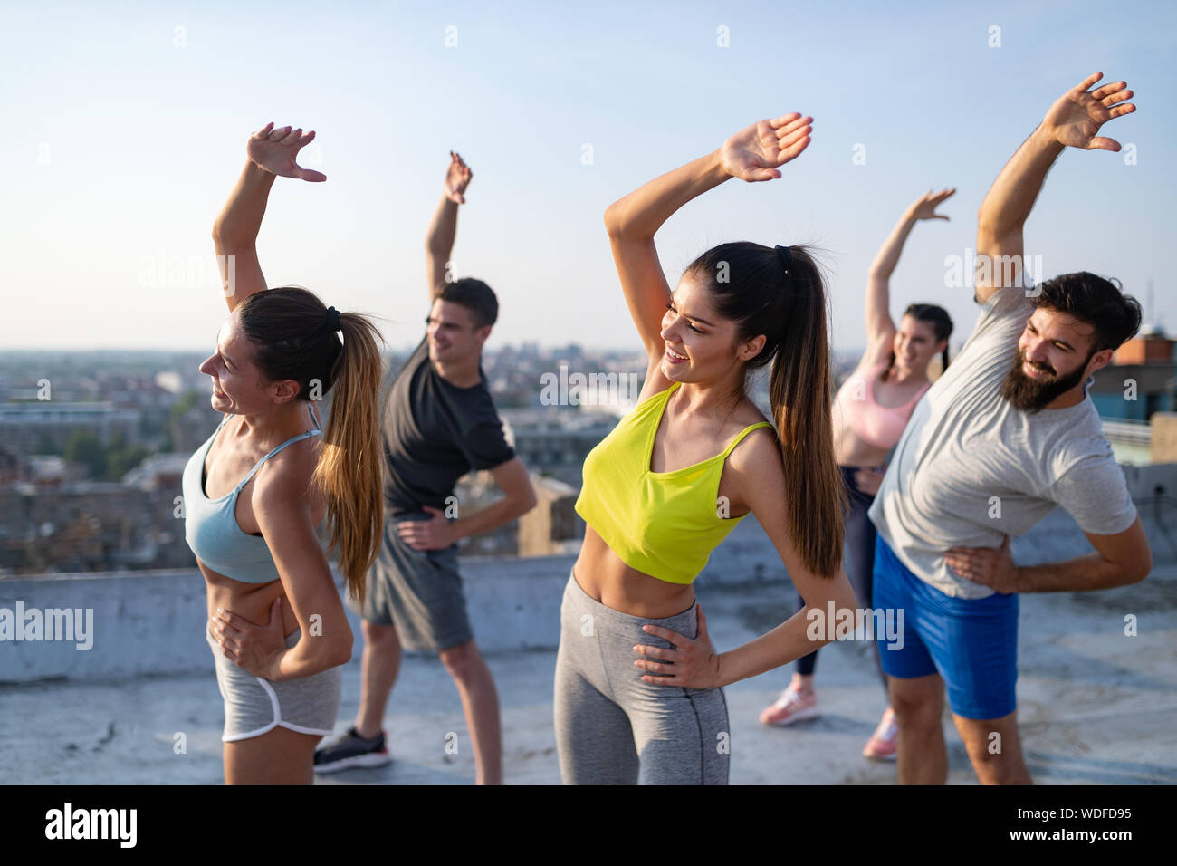 Sporty people hi-res stock photography and images - Alamy