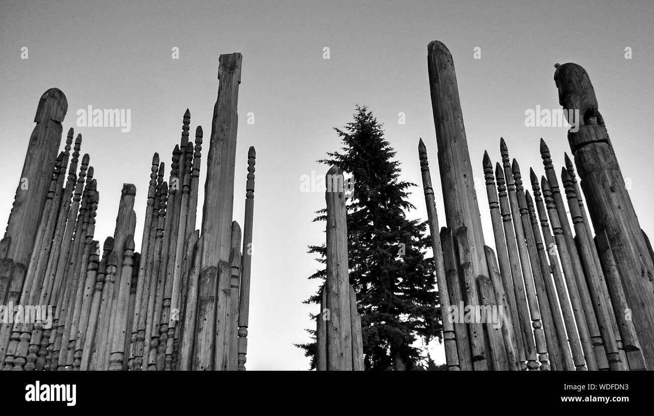 Totem column hi-res stock photography and images - Alamy