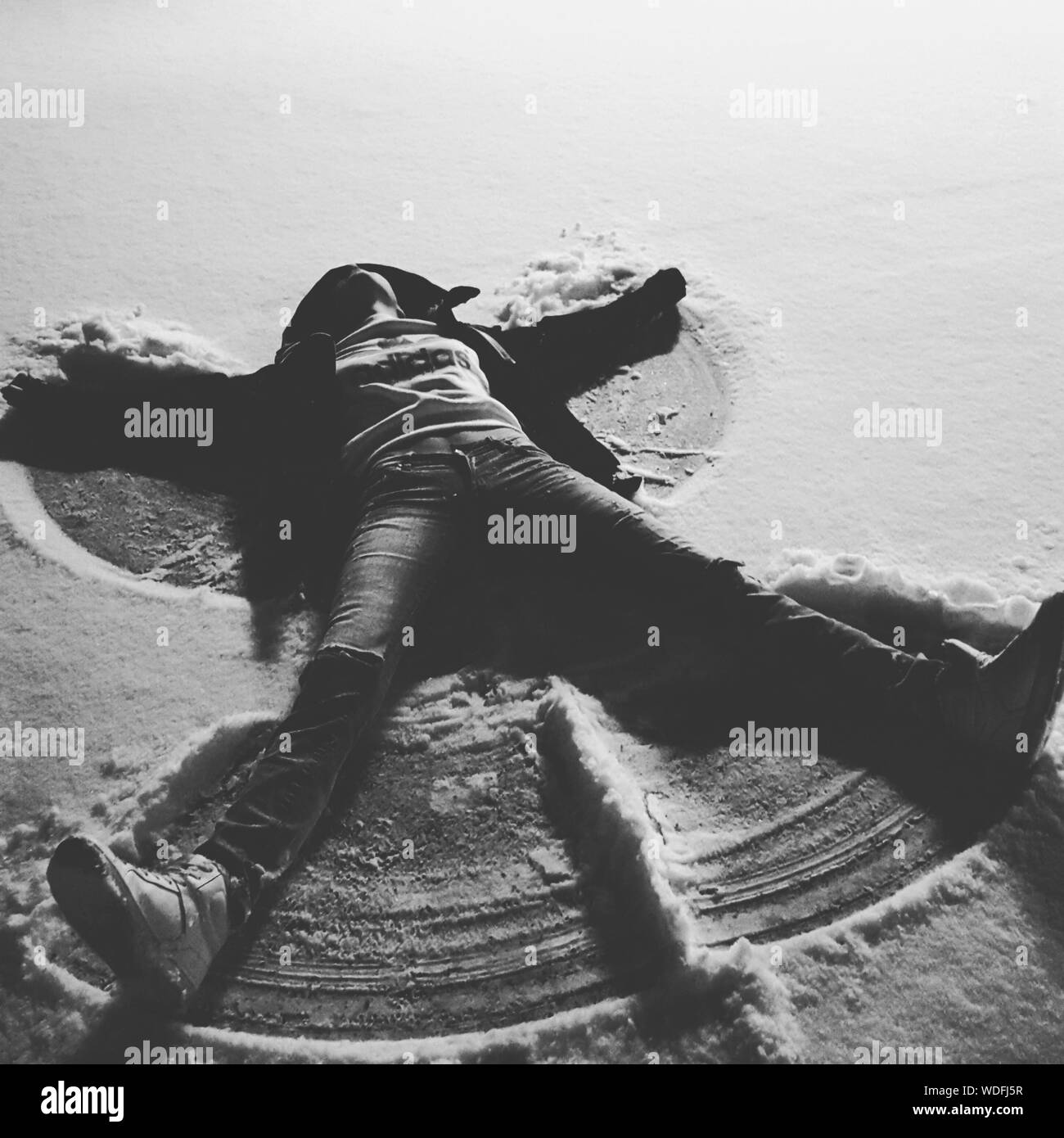 Man snow angel hi-res stock photography and images - Alamy