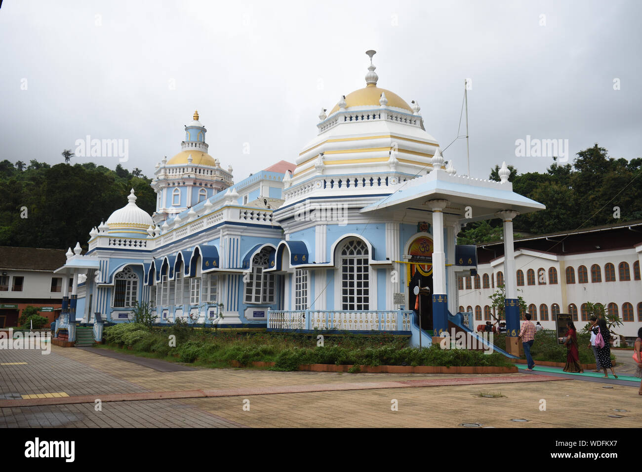 Shiva mandir hi-res stock photography and images - Alamy