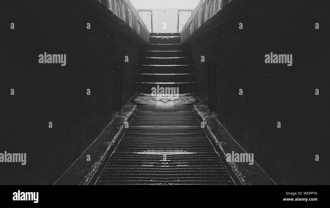 Alley Steps High Resolution Stock Photography and Images - Alamy