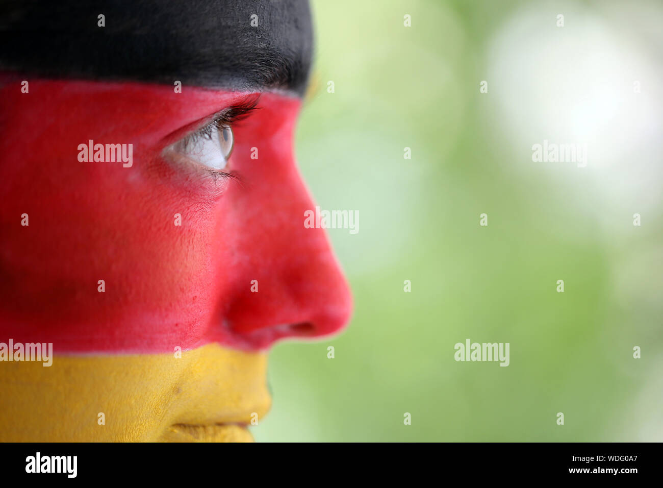 Sport face paint flag hi-res stock photography and images - Alamy