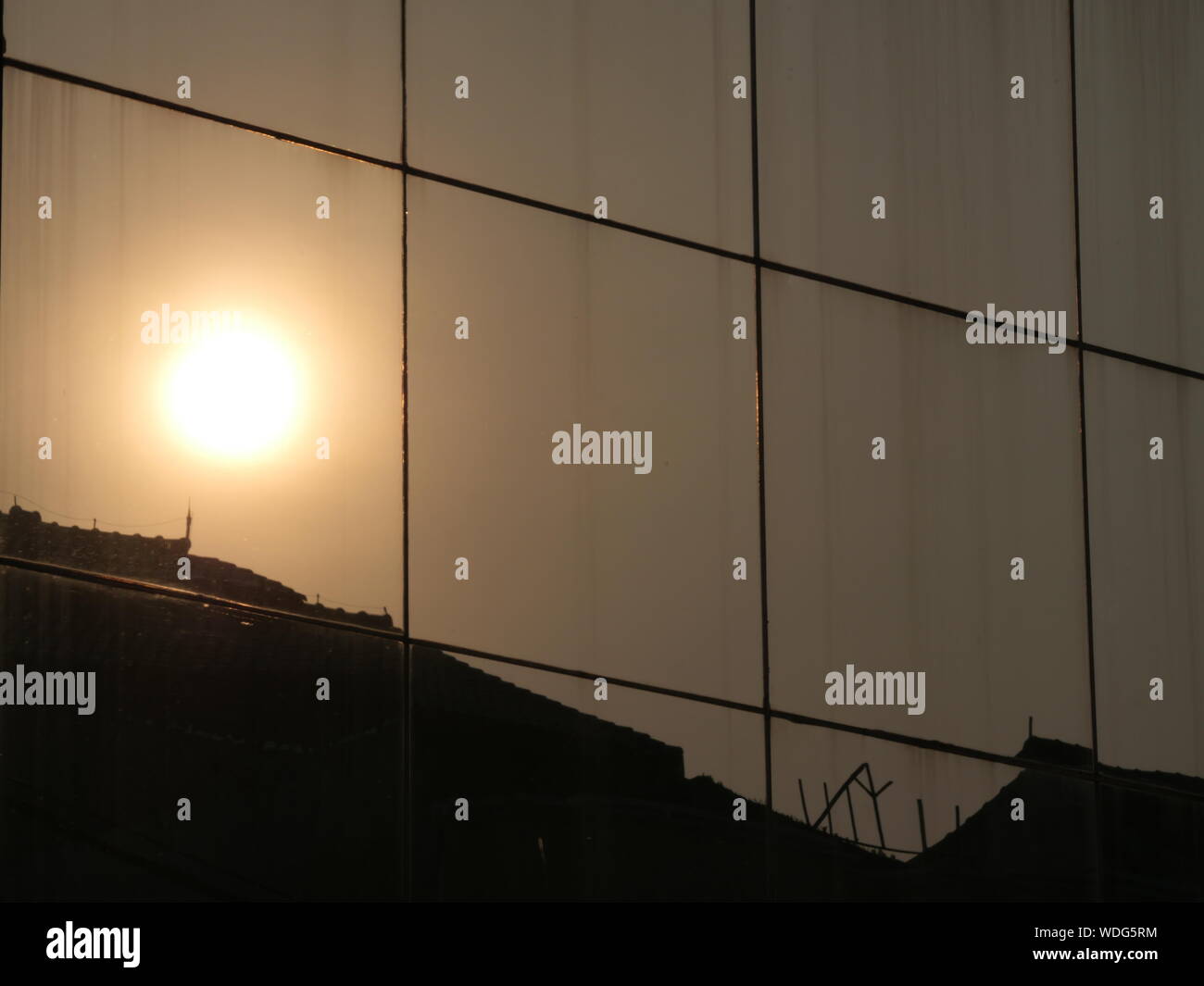 Sun hit building hi-res stock photography and images - Alamy