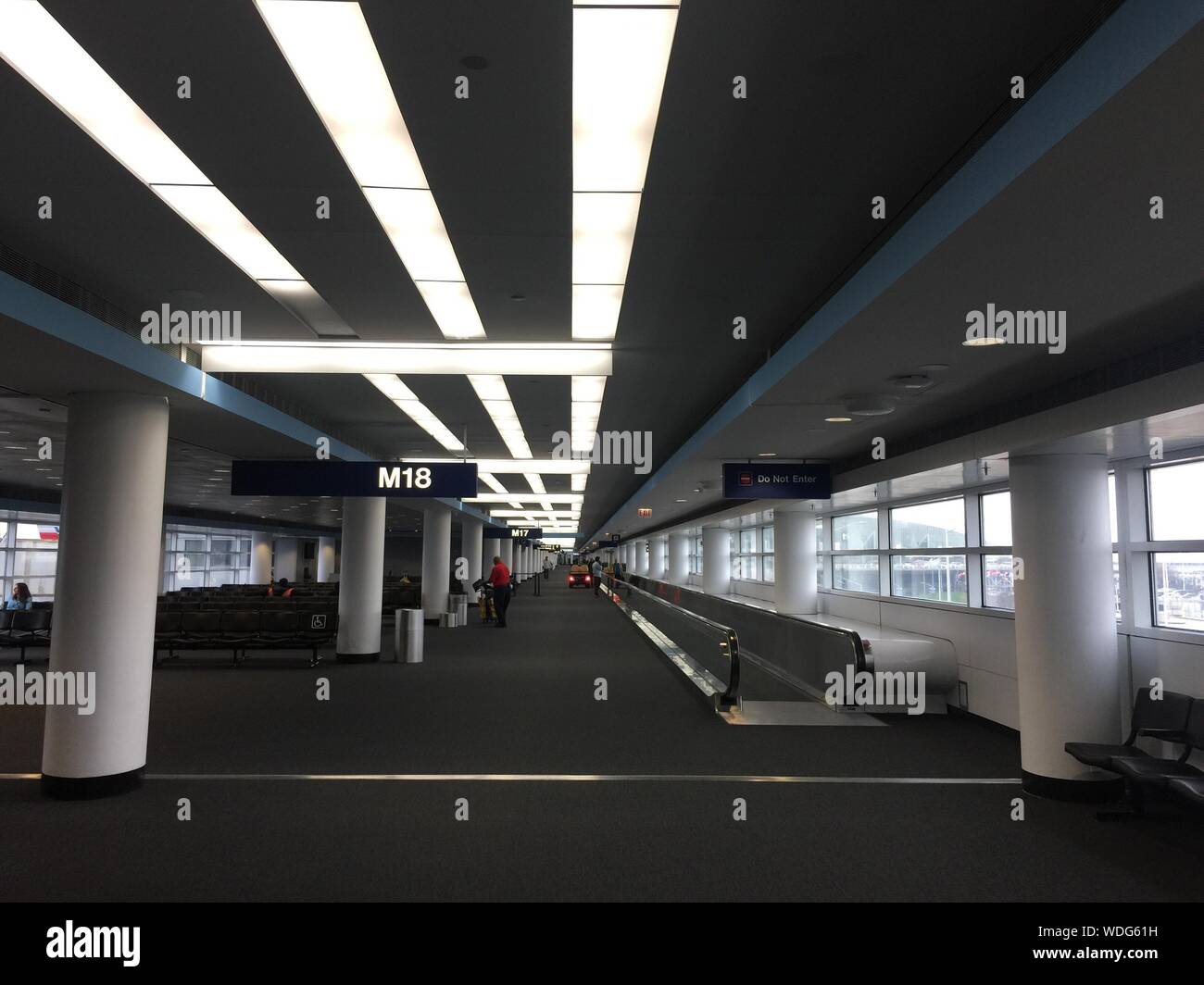 Airport departure area hi-res stock photography and images - Alamy