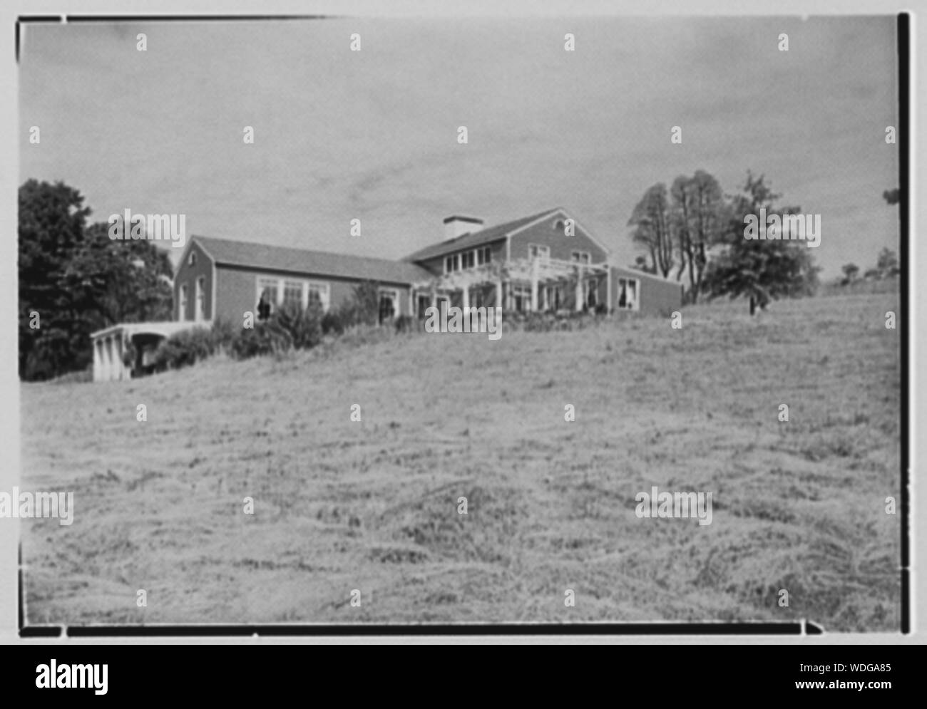 Geoffrey Platt, residence on Crow Hill Rd., Mount Kisco, New York ...
