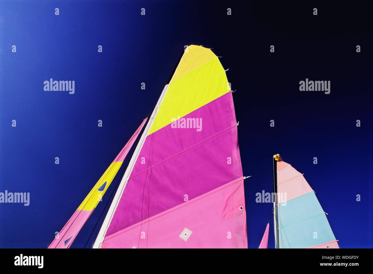 Colorful sails hi-res stock photography and images - Alamy
